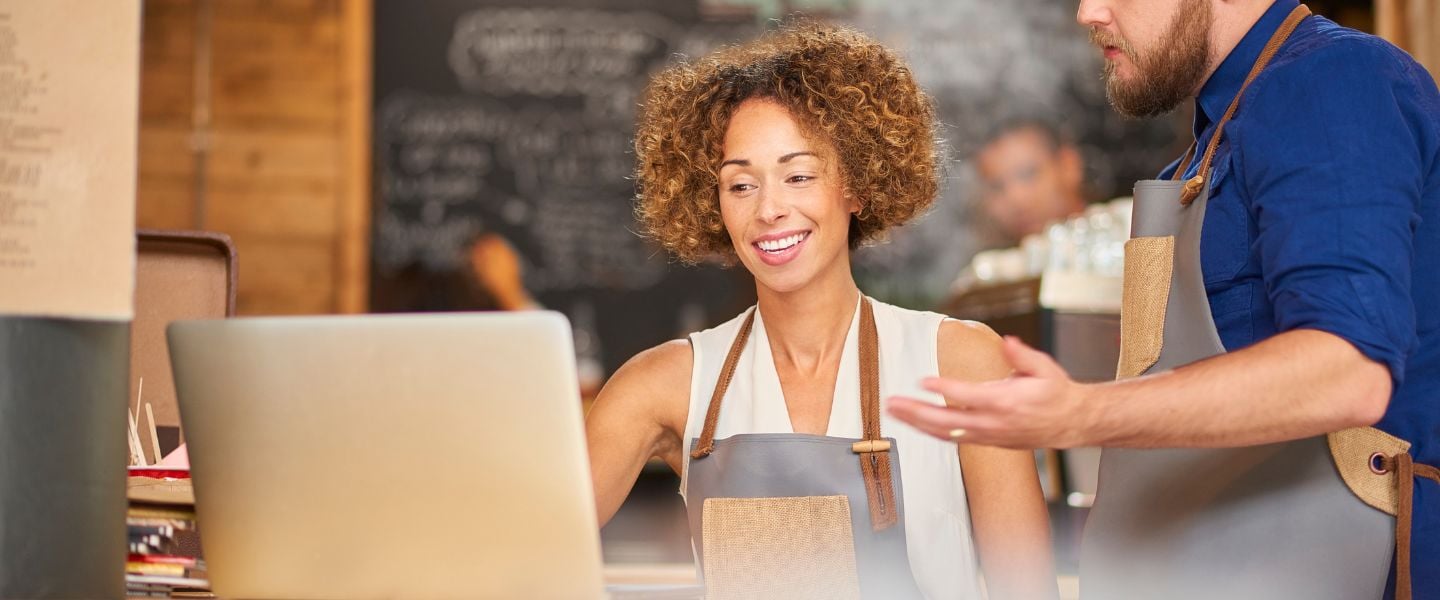 Restaurant Payroll Tips + Best Payroll Software for Restaurants